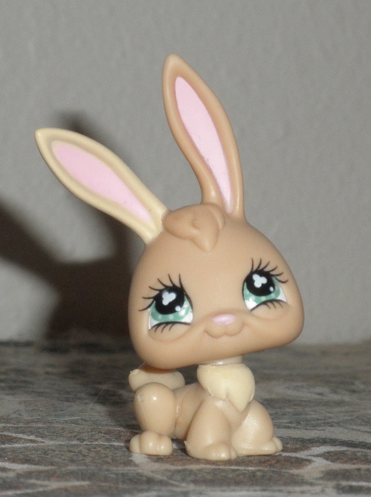 Collectomania: LPS Rabbits