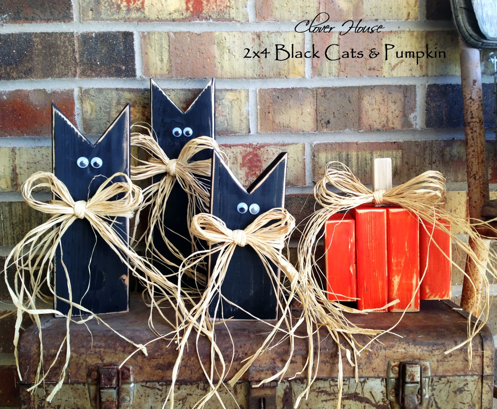 Clover House: 2 x 4 Black Cats & Pumpkin