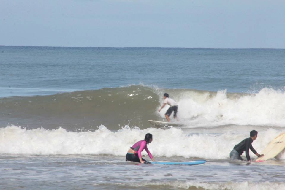 Dive And Surf Borneo: Surfing in Sabah