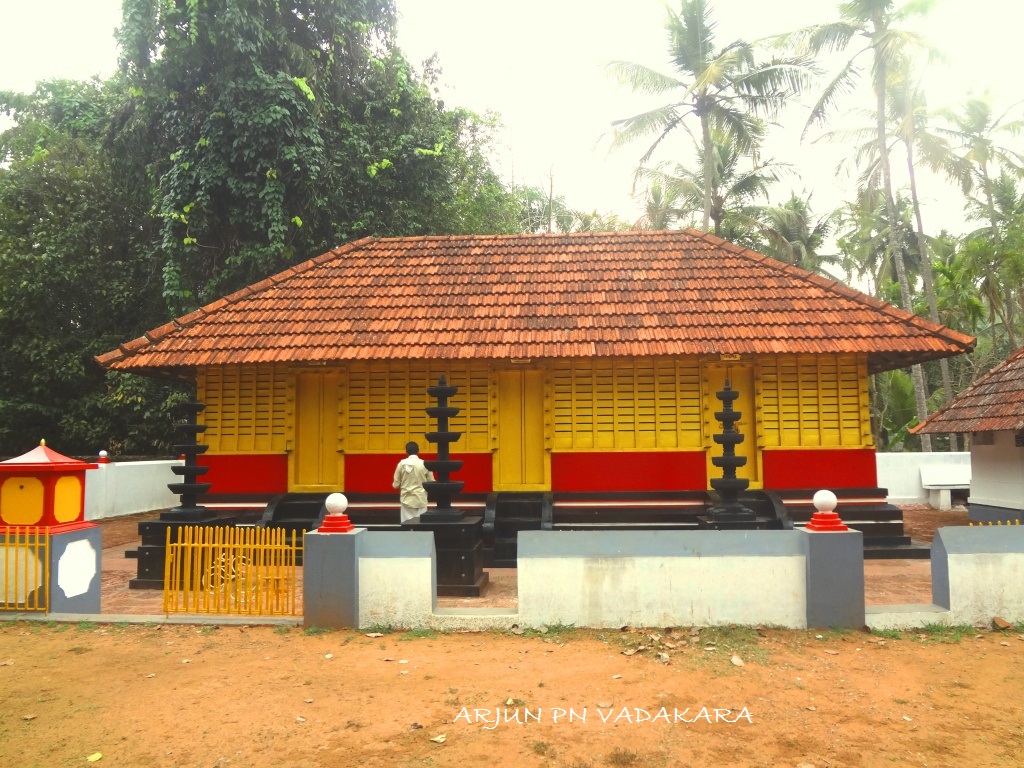 THEYYAVUM THIRAYUM: KUTTICHATHAN TEMPLES