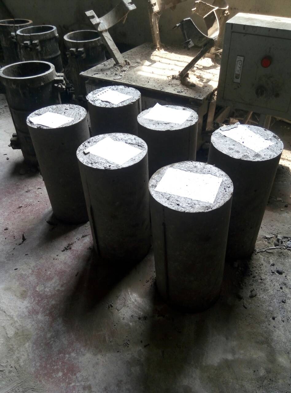 [Praktikum Beton Pekan ke-3] Kelompok 4 - Pengujian Kuat Tekan Beton ...