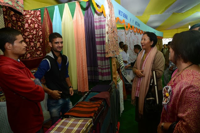 Sikkim NOW!: National Handloom Expo begins at DHH