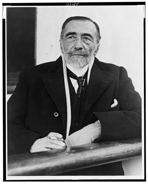 EN LA LUCHA FINAL: JOSEPH CONRAD (1857- 1924)