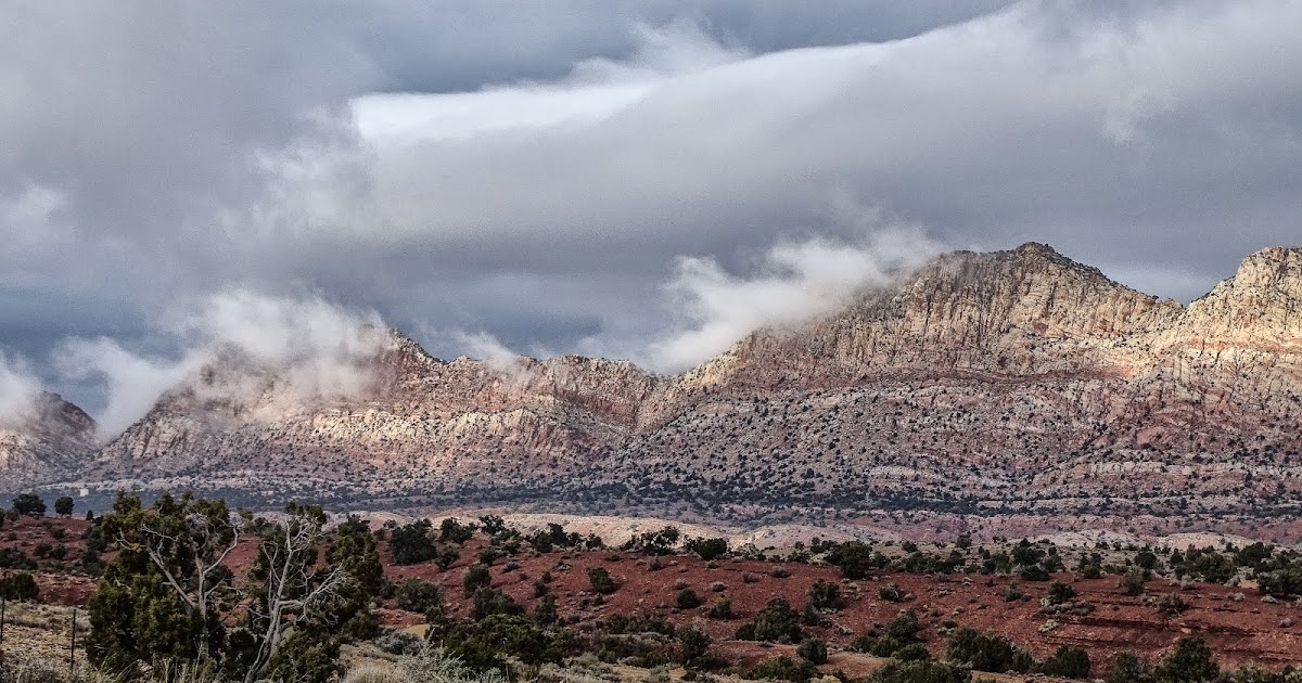 Walking Arizona: Echo Cliffs in the Clouds