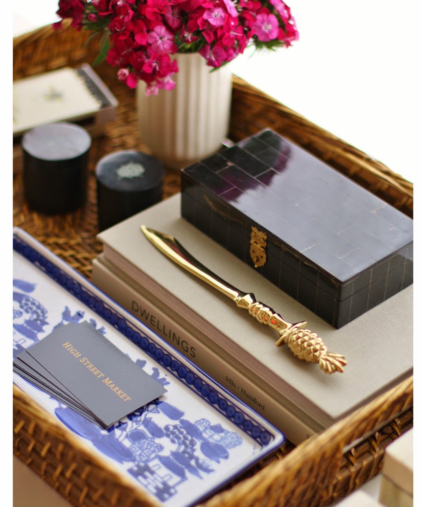 LAYERED TRAYS - Dimples and Tangles