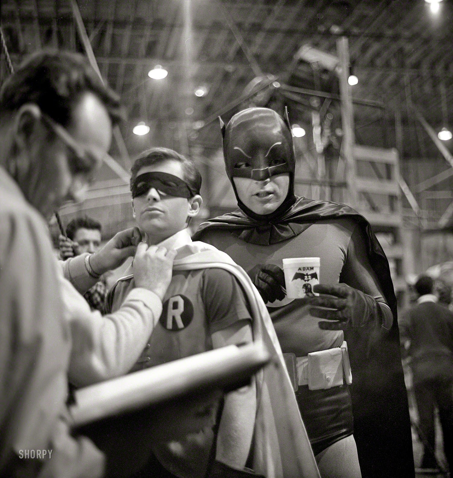 16 Interesting Vintage Photos of Adam West and Burt Ward on the Set of ...