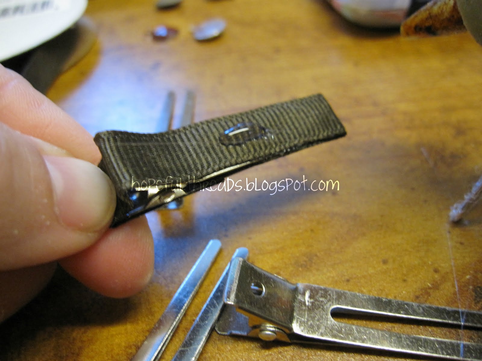 Hopeful Threads: Tutorial - Stretch Lace Headband & Clippie