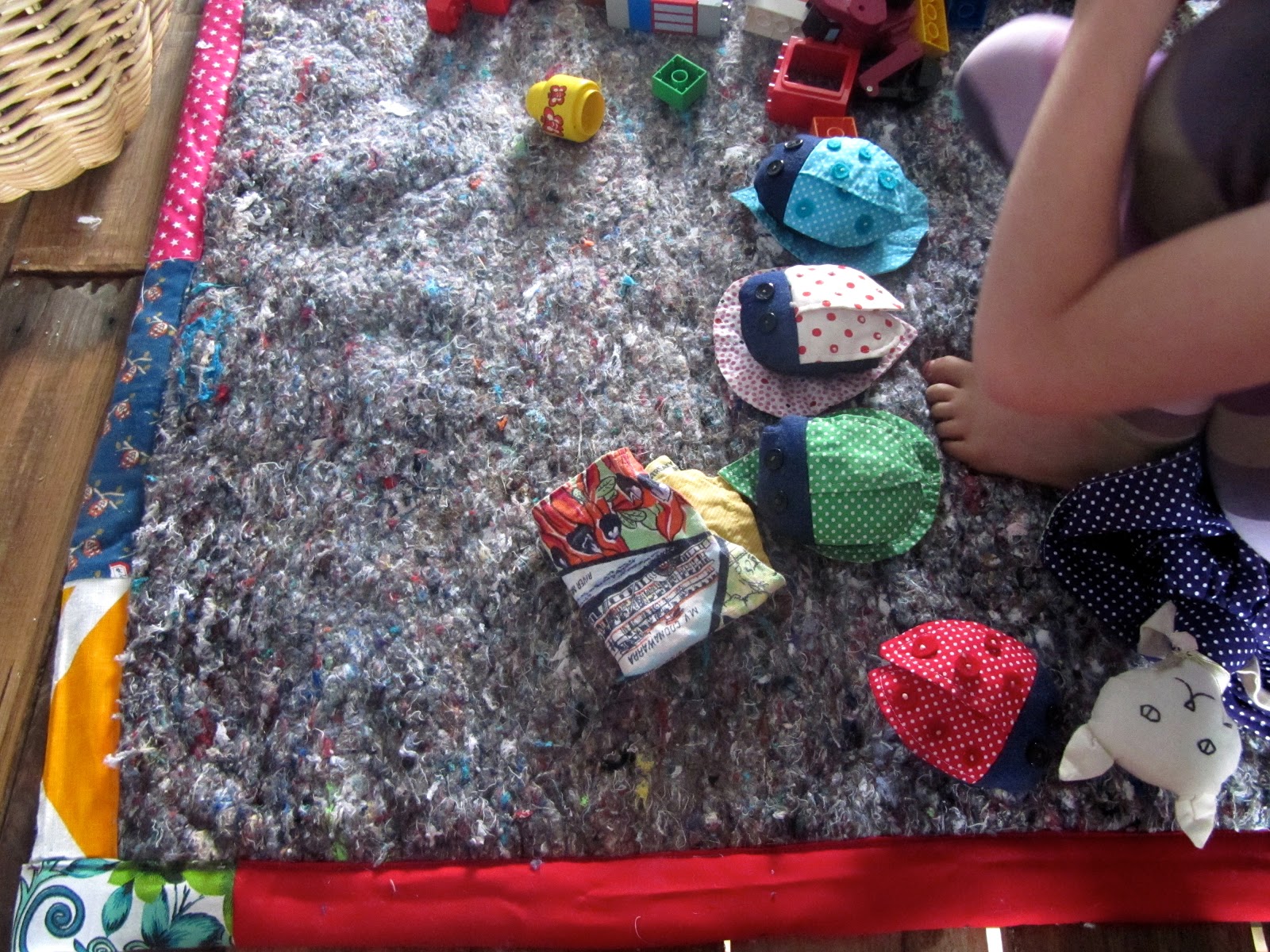 pearl & elspeth: Bugs on a rug