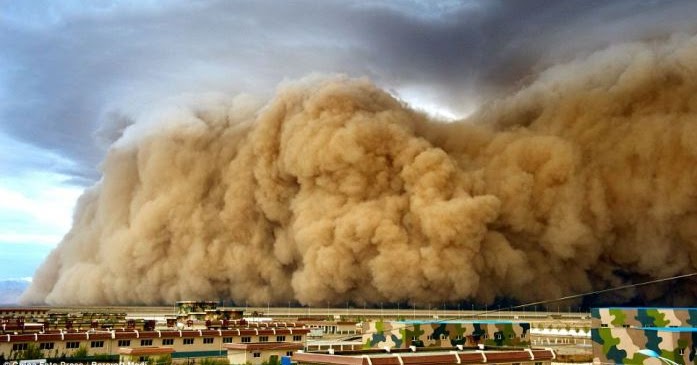 DE TODO UN POCO: IMPRESIONANTES TORMENTAS DE ARENA !! ... Vídeo.