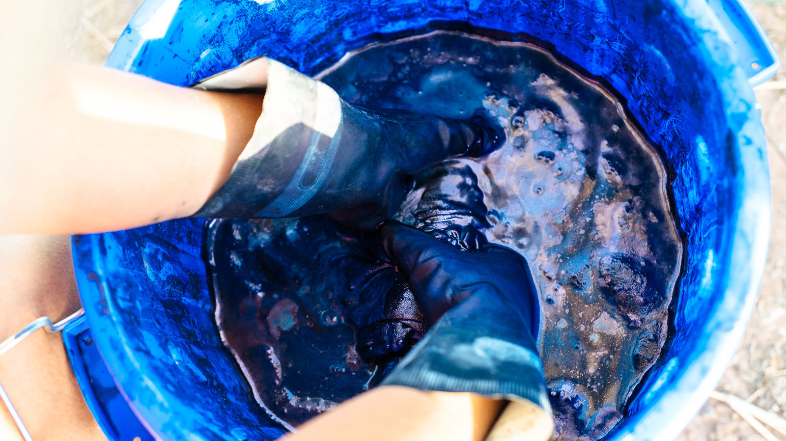 แนะนำผ้ามัดหมี่ย้อมครามอำเภอพิบูลย์รักษ์