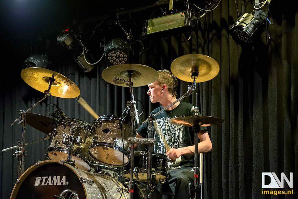 RUIDO NOISE: BRODEQUIN CAMBIA DE BATERÍA