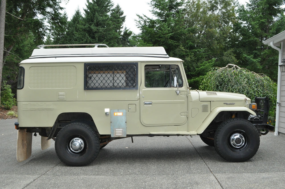1982 Toyota Land Cruiser FJ45 Troopy
