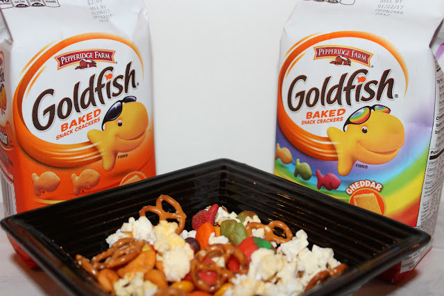 Easy To Make and Fun To Eat Goldfish Halloween Snack Mix | Pieces of a Mom