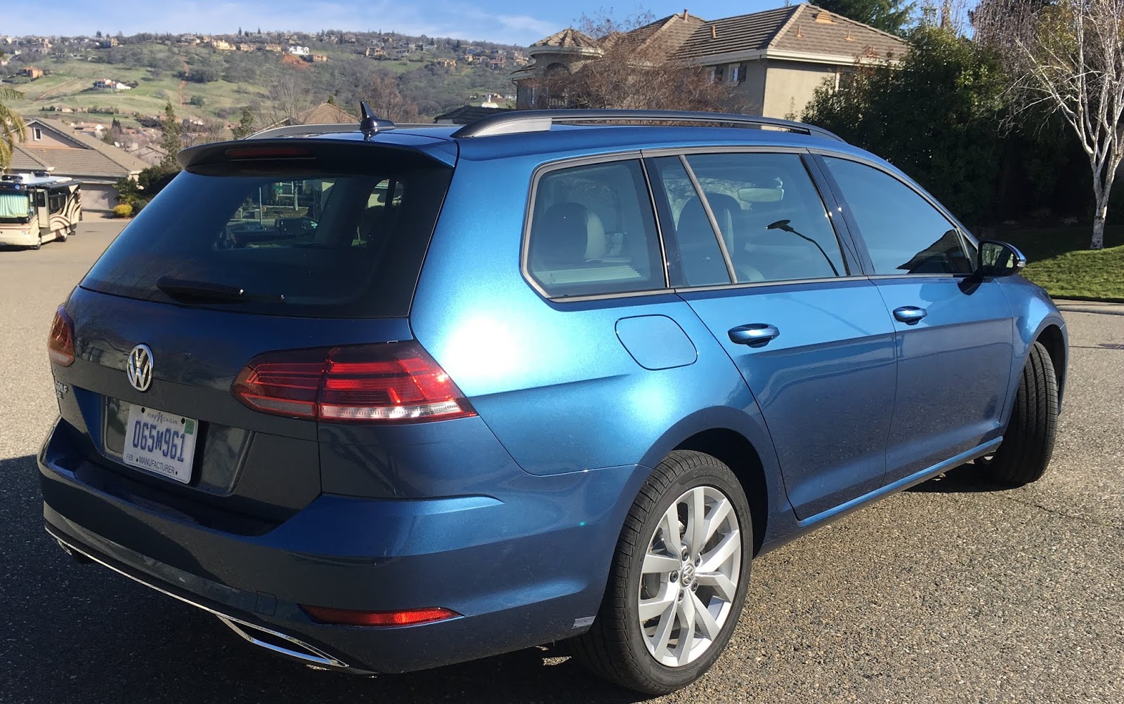Wagens Ho: The 2019 Volkswagen Golf SportWagen SE