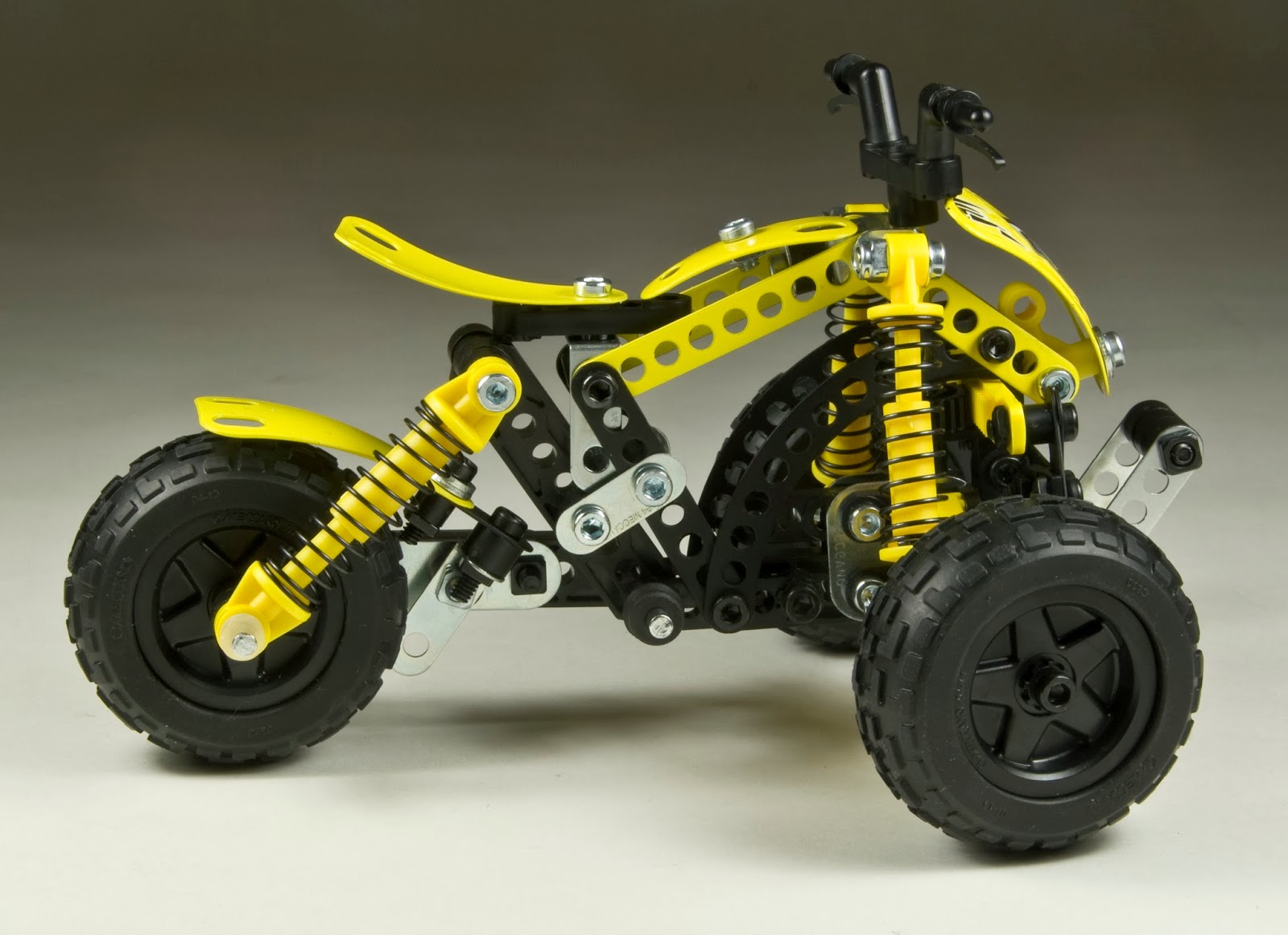 Ralph and Sue's Meccano News: The Alternative Evolution - Part 2