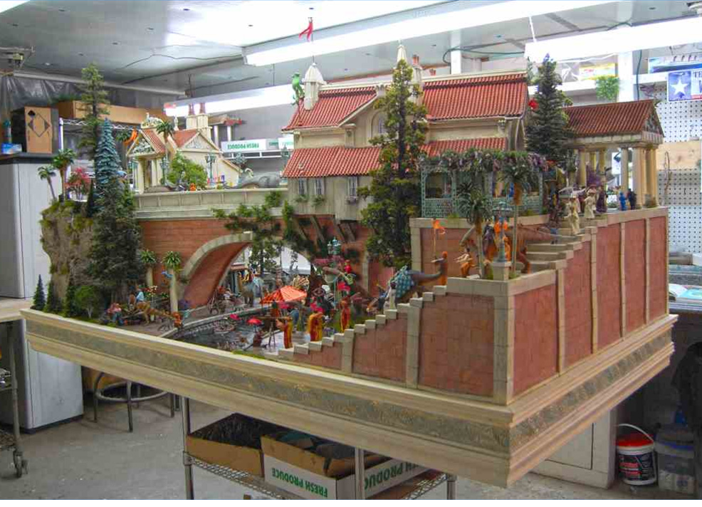 Gurney Journey: Tennessee man builds Dinotopia in miniature