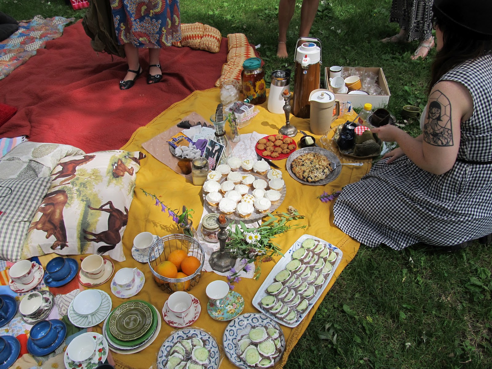 Posy the Porcelain Pig: A Gypsy-Picnic Tea Party