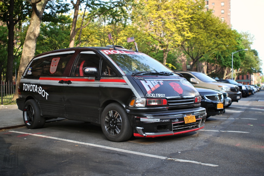 THE STREET PEEP: 1996 Toyota Previa