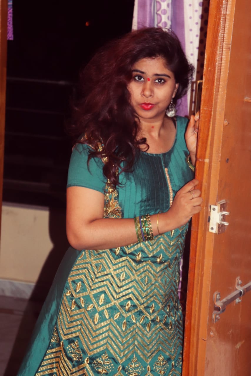 Sahithi New Photo Gallery - Latest Movie Updates, Movie Promotions ...