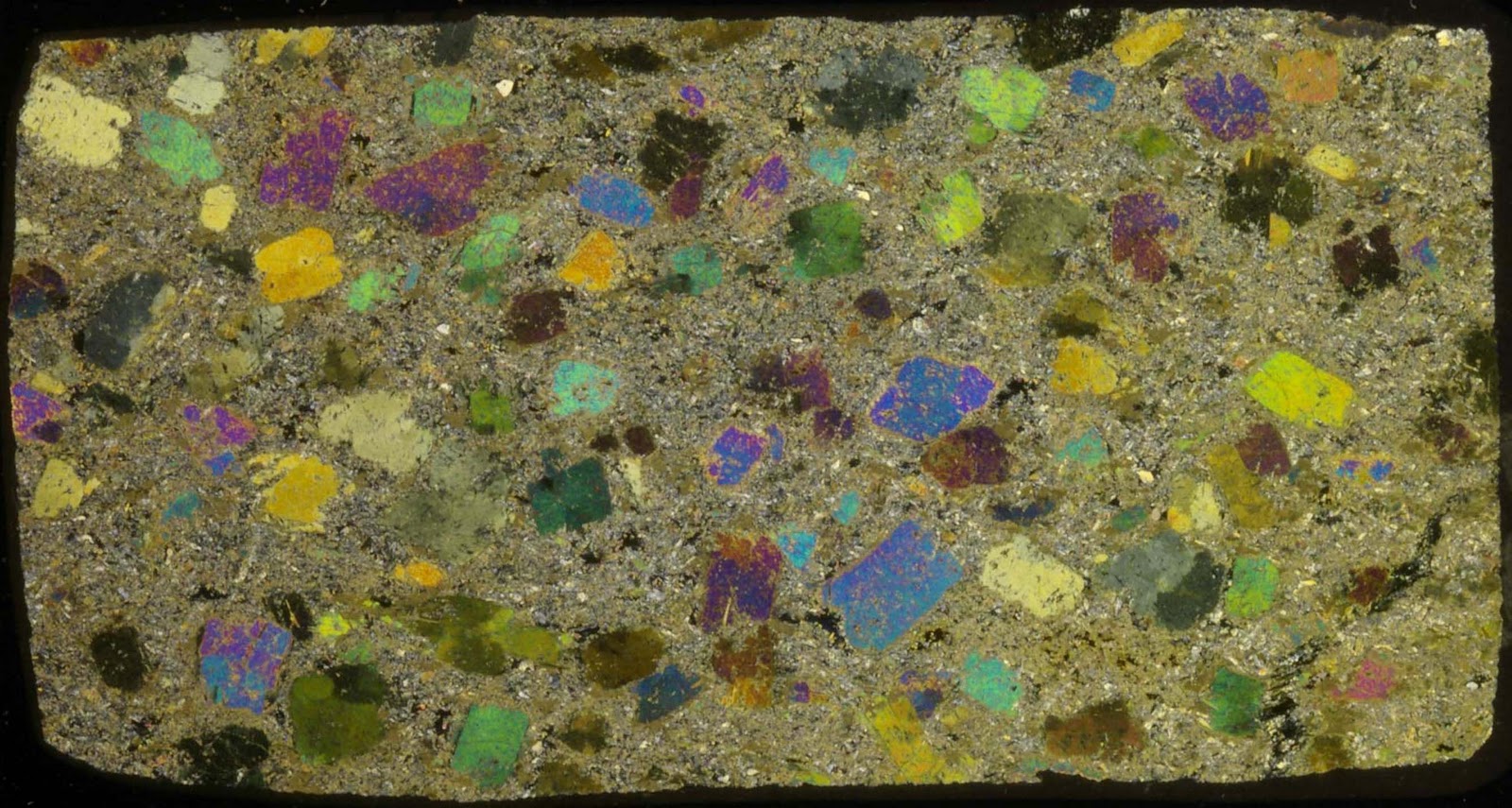 Metabasites: Euhedral pyroxene in greenstone (full thin section)