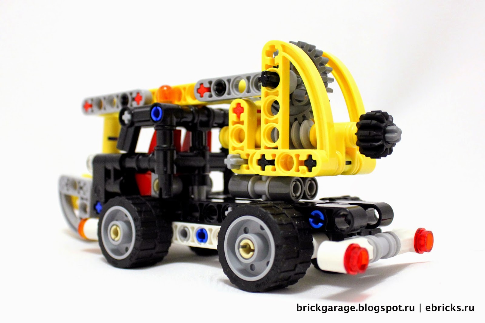 Первый Лего Техник блог: Обзор набора LEGO Technic 42031 Ремонтный автокран