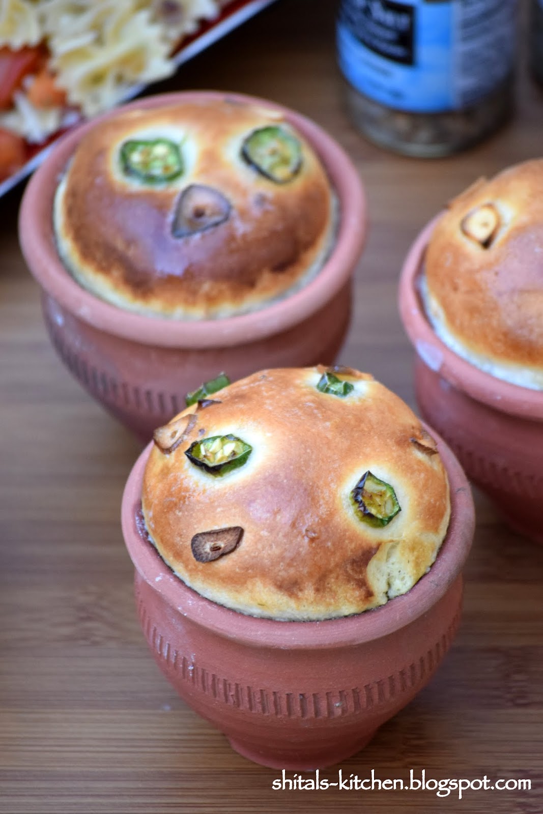 Shital's-Kitchen: Claypot Bread