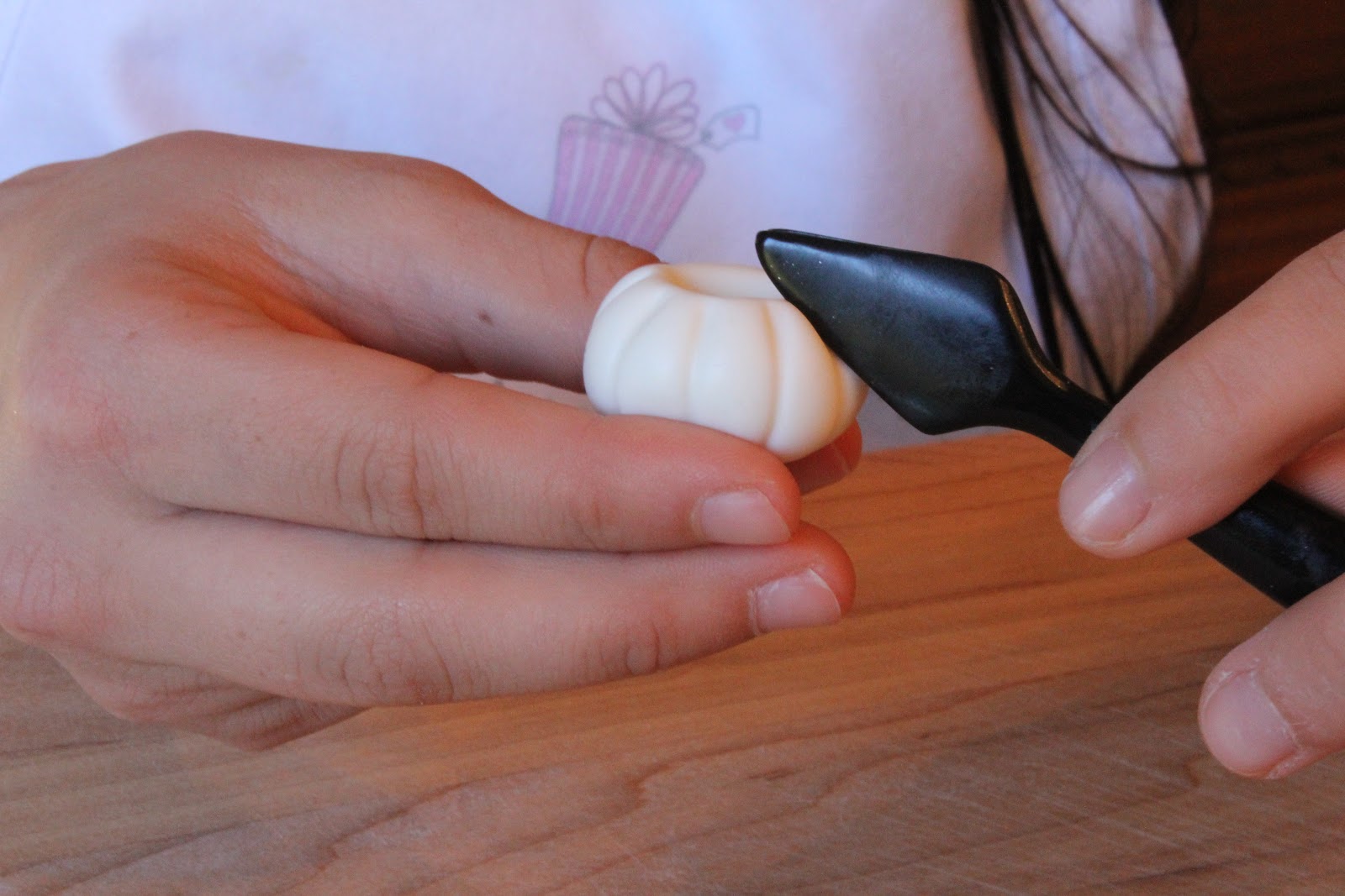 With Love & Confection: White Chocolate Pumpkins Tutorial by With Love & Confection