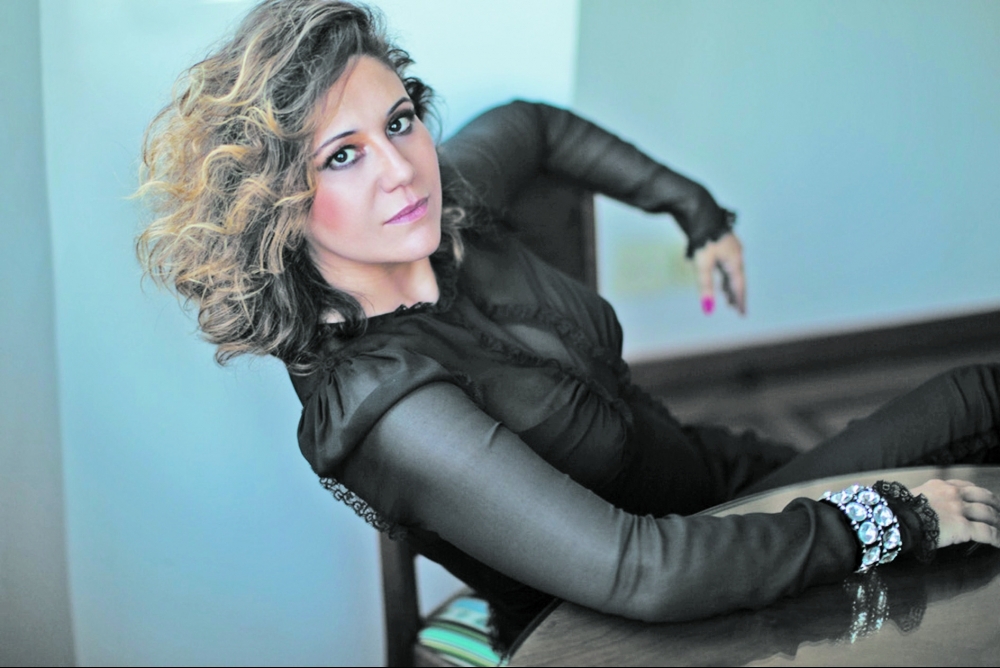 Maria Rita cai no samba em novo álbum e traz inéditas