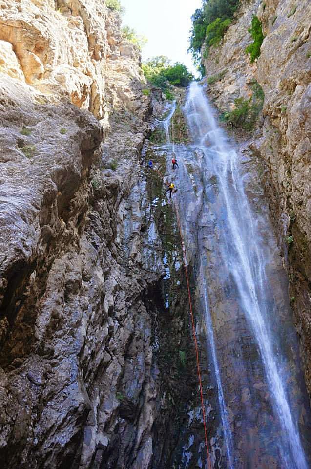 Canyoning - Caving: Καταρράκτης Κρεμαστός, Ανατολική, Τζουμέρκα