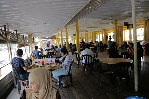 Infopedia: Restoran Nelayan Terapung Ujung Batu