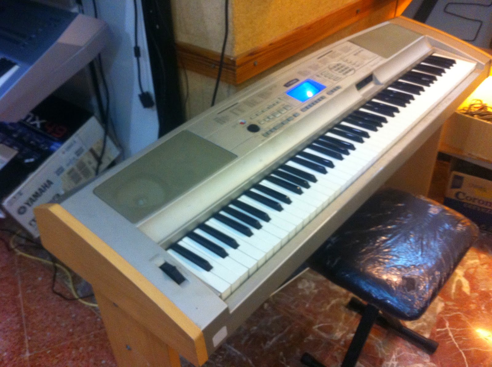 musicasa.oportunidades: Piano digital Yamaha DGX-500 290 euros