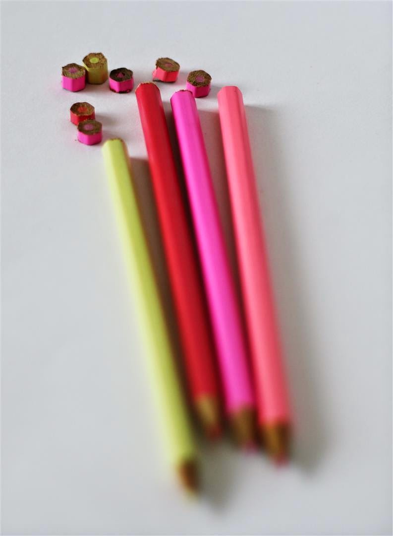 emuse: Tutorial: Coloured pencil brooch