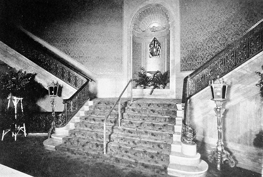 San Francisco Theatres: The Warfield Theatre: interior