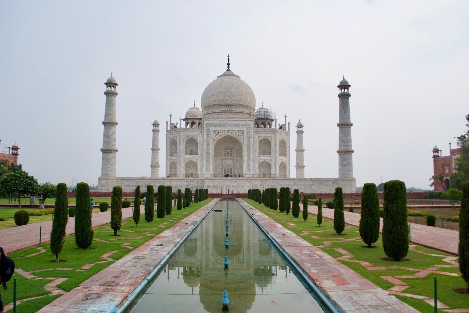 Taj Mahal - Street & Rail