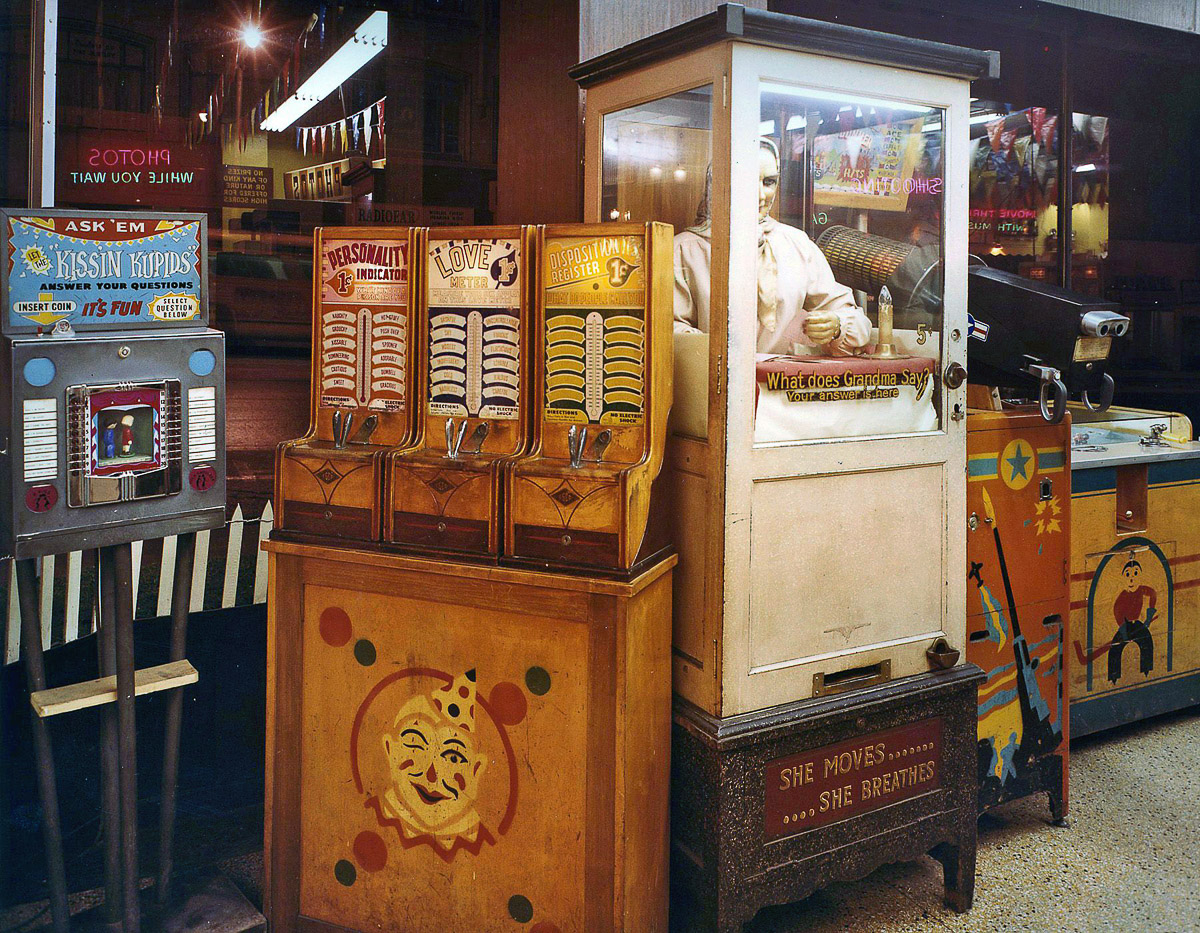 Wonderland Arcade in 1968 – This is What Arcades Looked Like Before ...