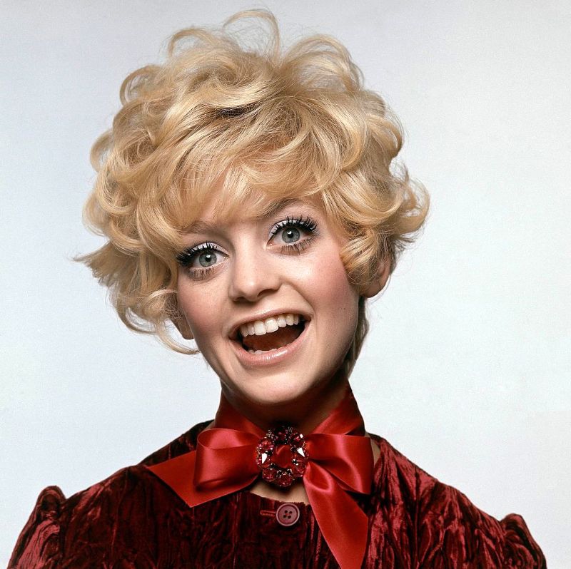 60 Gorgeous Photos of Goldie Hawn in the Mid-Late 1960s ~ Vintage Everyday