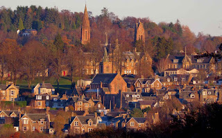 Alex and Bob`s Blue Sky Scotland: Crieff. Torlum. Knock of Crieff ...