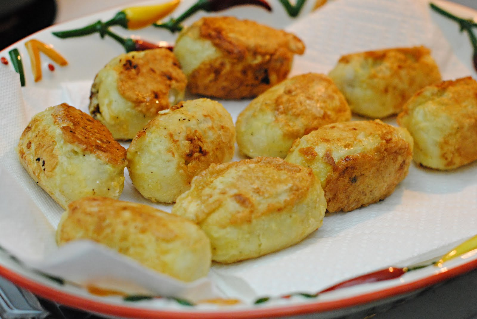 Sweetaprils: Papa Rellena - Stuffed Potato {Recipe From My Twin's Kitchen}