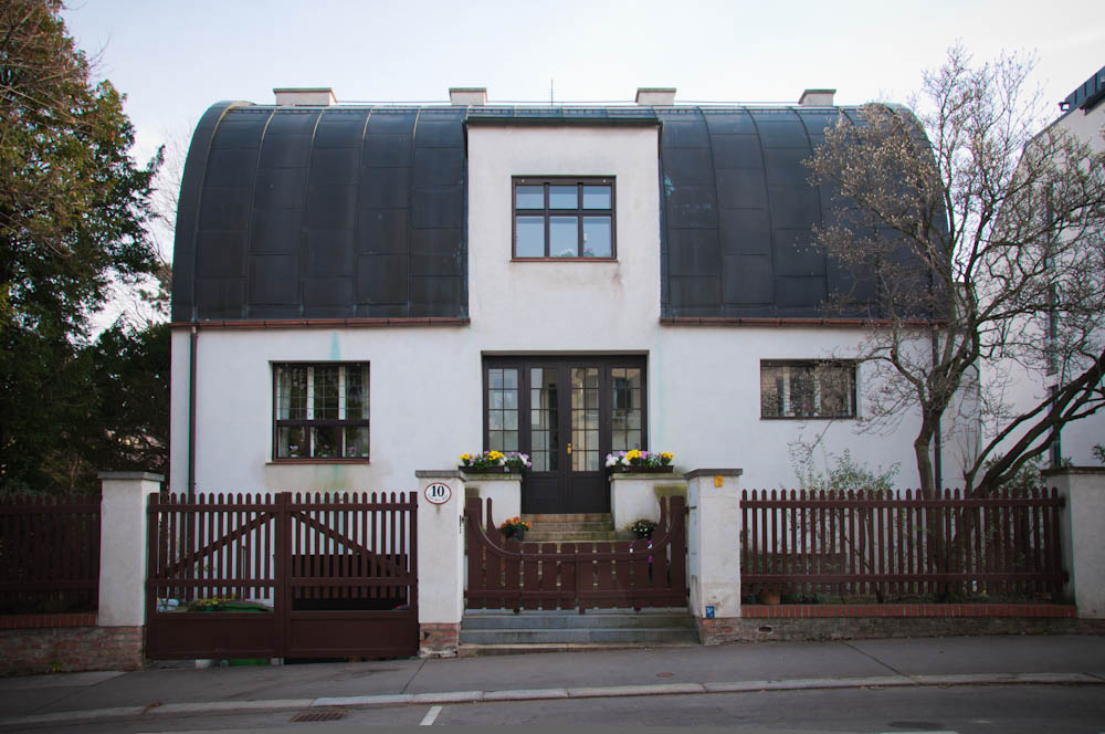 [reflections of a modern past]: The Modern House