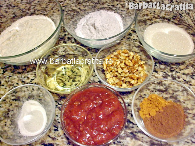 Prăjitură cu gem şi nucă (de post) | Rețete BărbatLaCratiță