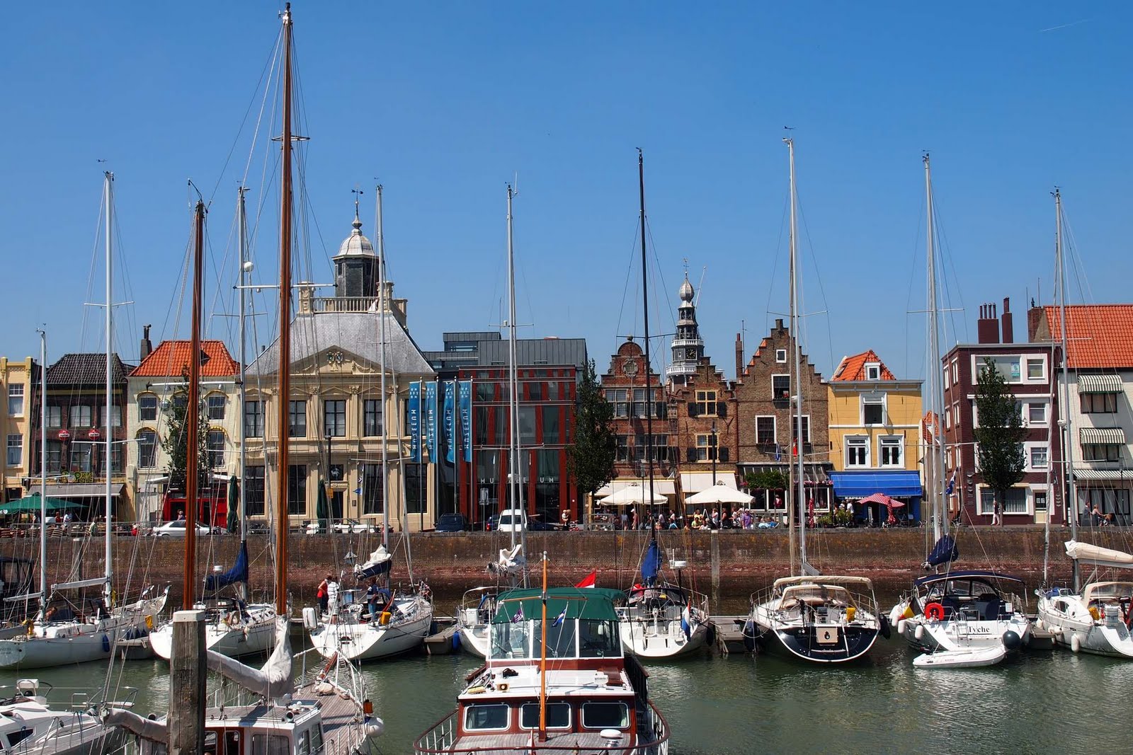 De Slechtvalk: Nederland is een leuk land!