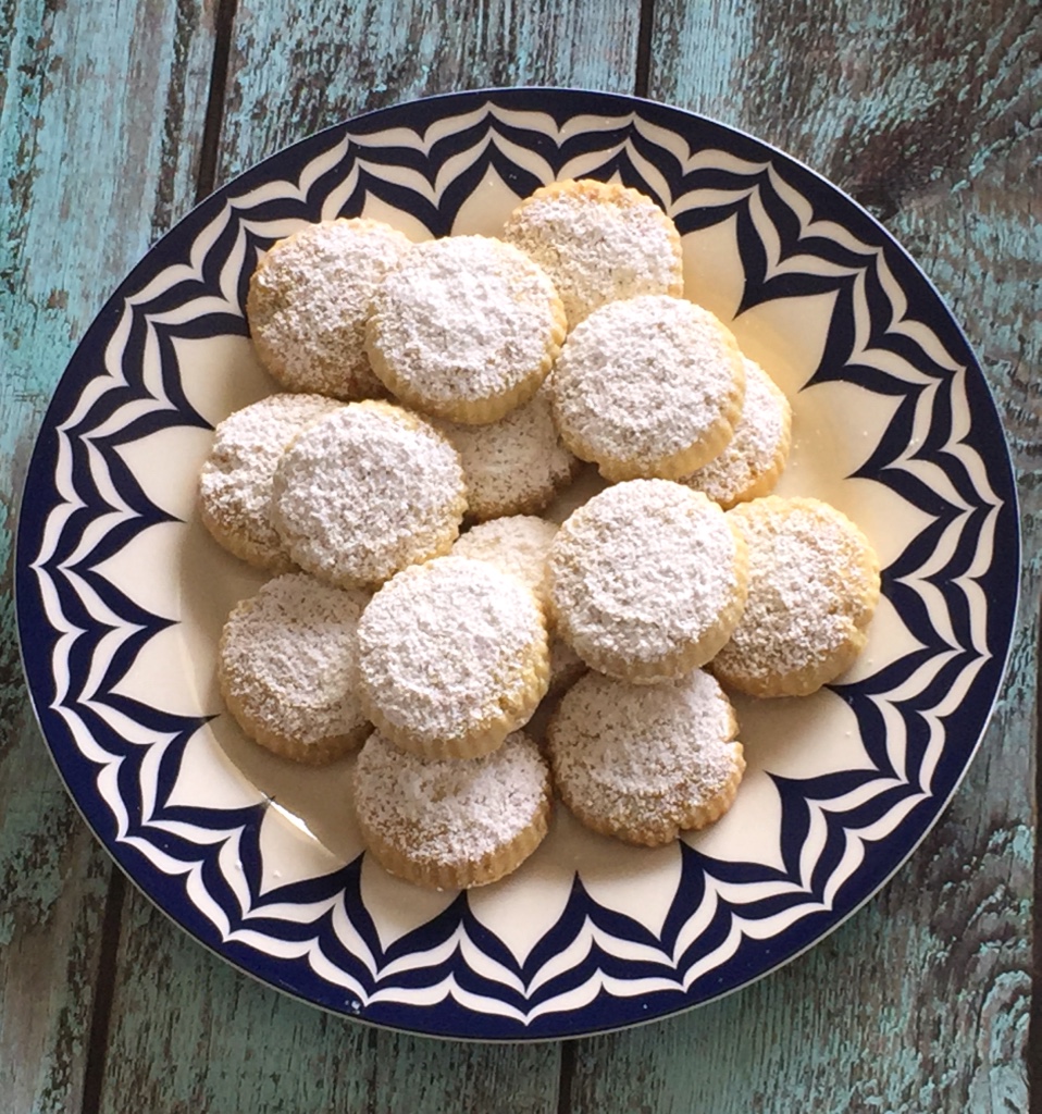 All That's Left Are The Crumbs: Ma'amoul ~ Date Stuffed Cookies - # ...