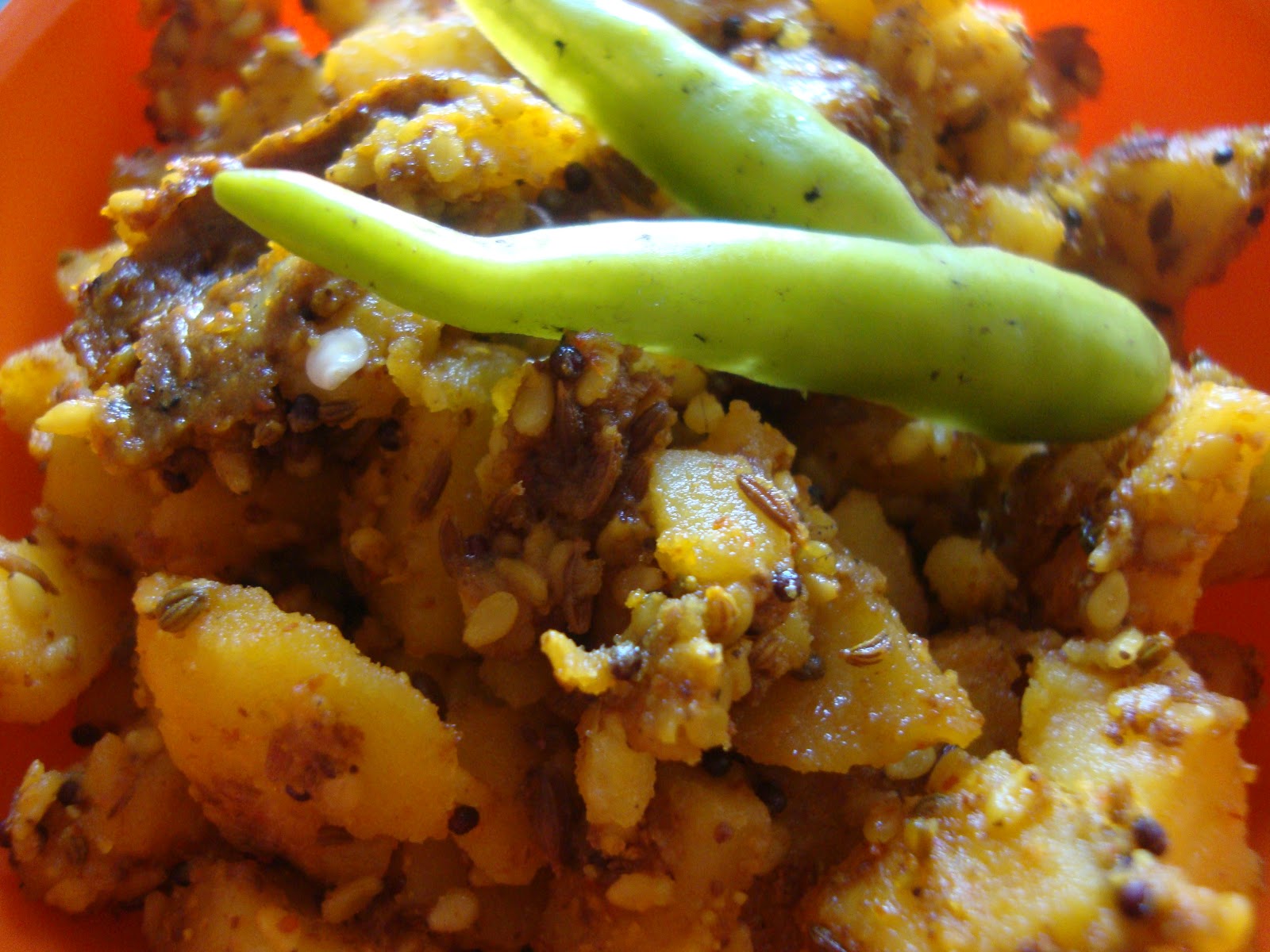 Merry Tummy: ALOO KI SABJI/DRY POTATO