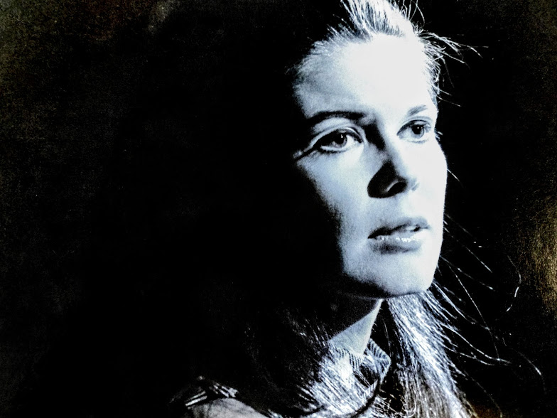 Shadows on the Wall: An Online Dark Shadows Fanzine: Victoria Winters