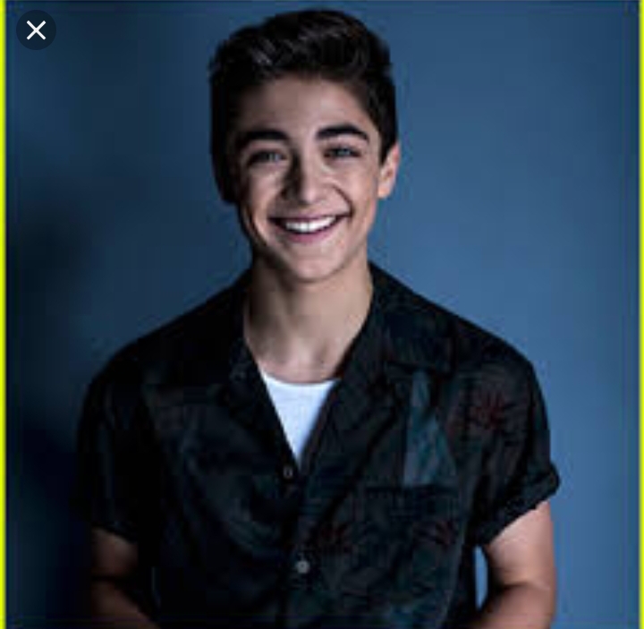 Los Ojos del Espectador: Asher Ángel joven actor Americano