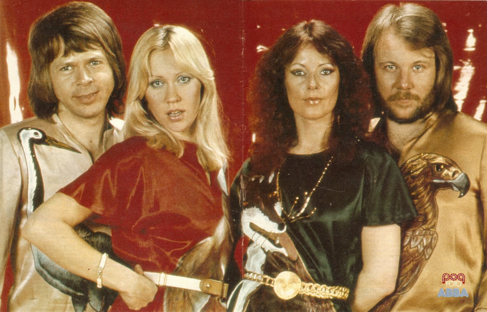 ABBA The Articles: Pop Foto, 1978: Agnetha left her little son alone...