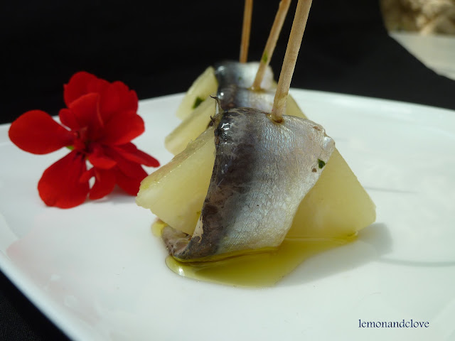 Lemon and clove: Pincho de Boquerón y Piña