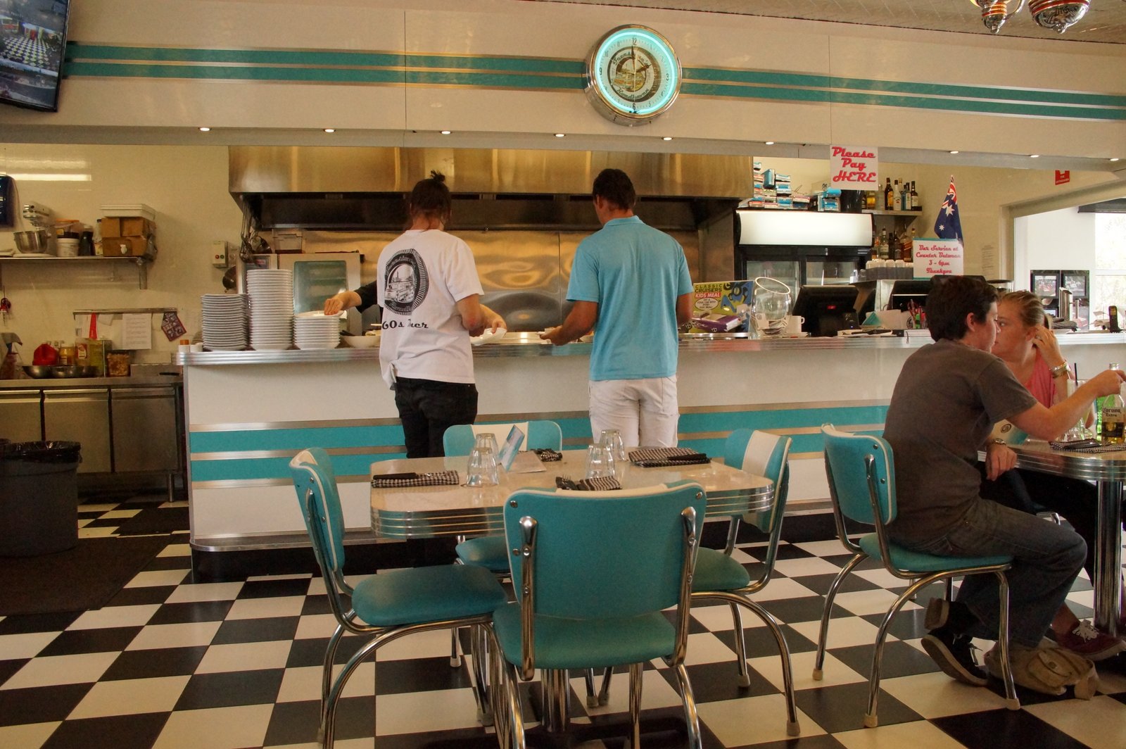 Magi and Sam: Freestone's Roadhaven 60's Restaurant in Aireys Inlet on ...