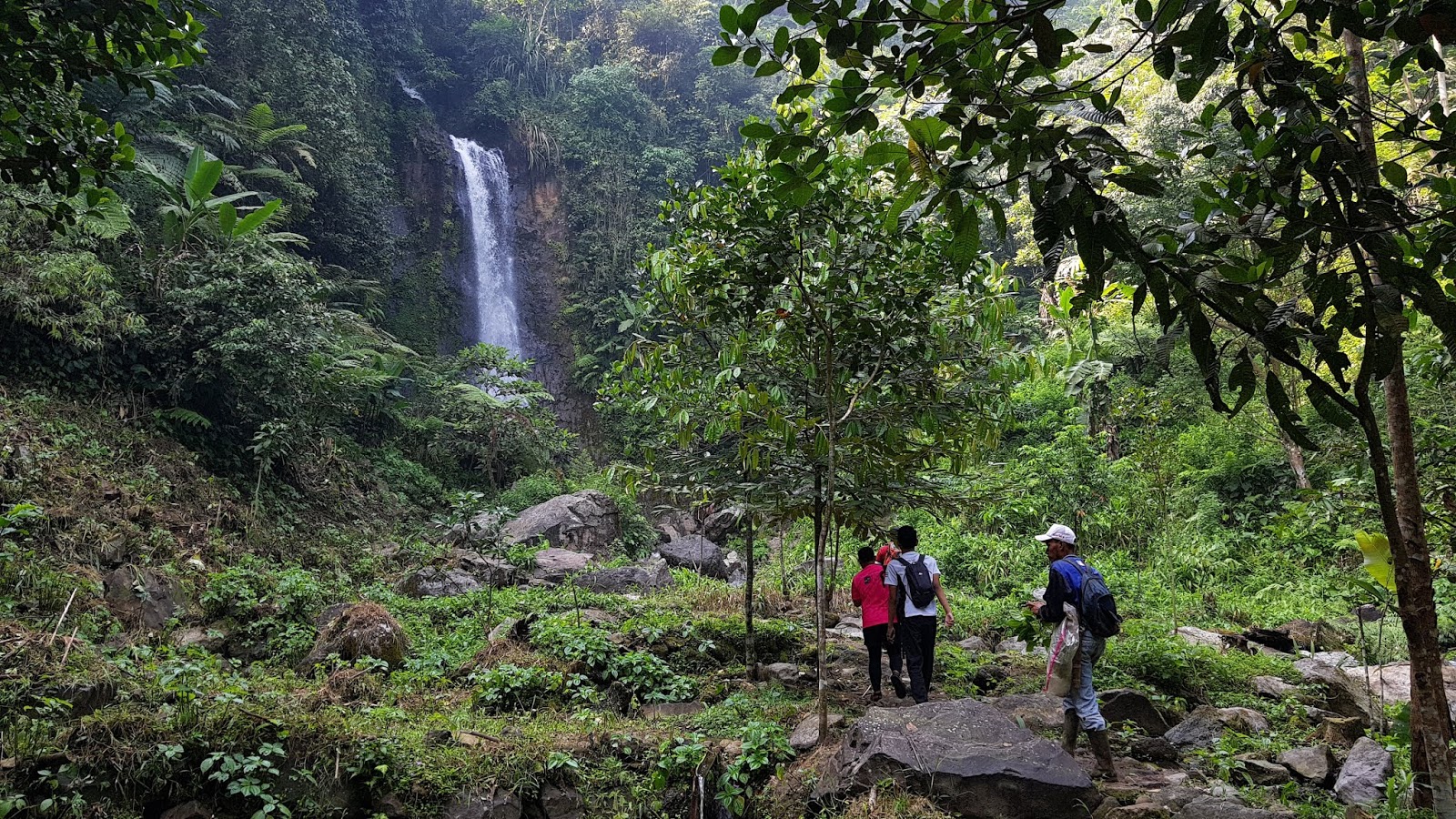 Ciasmara-Sekeping Surga yang Terlupakan III: Curug Tebing, Curug Batu ...