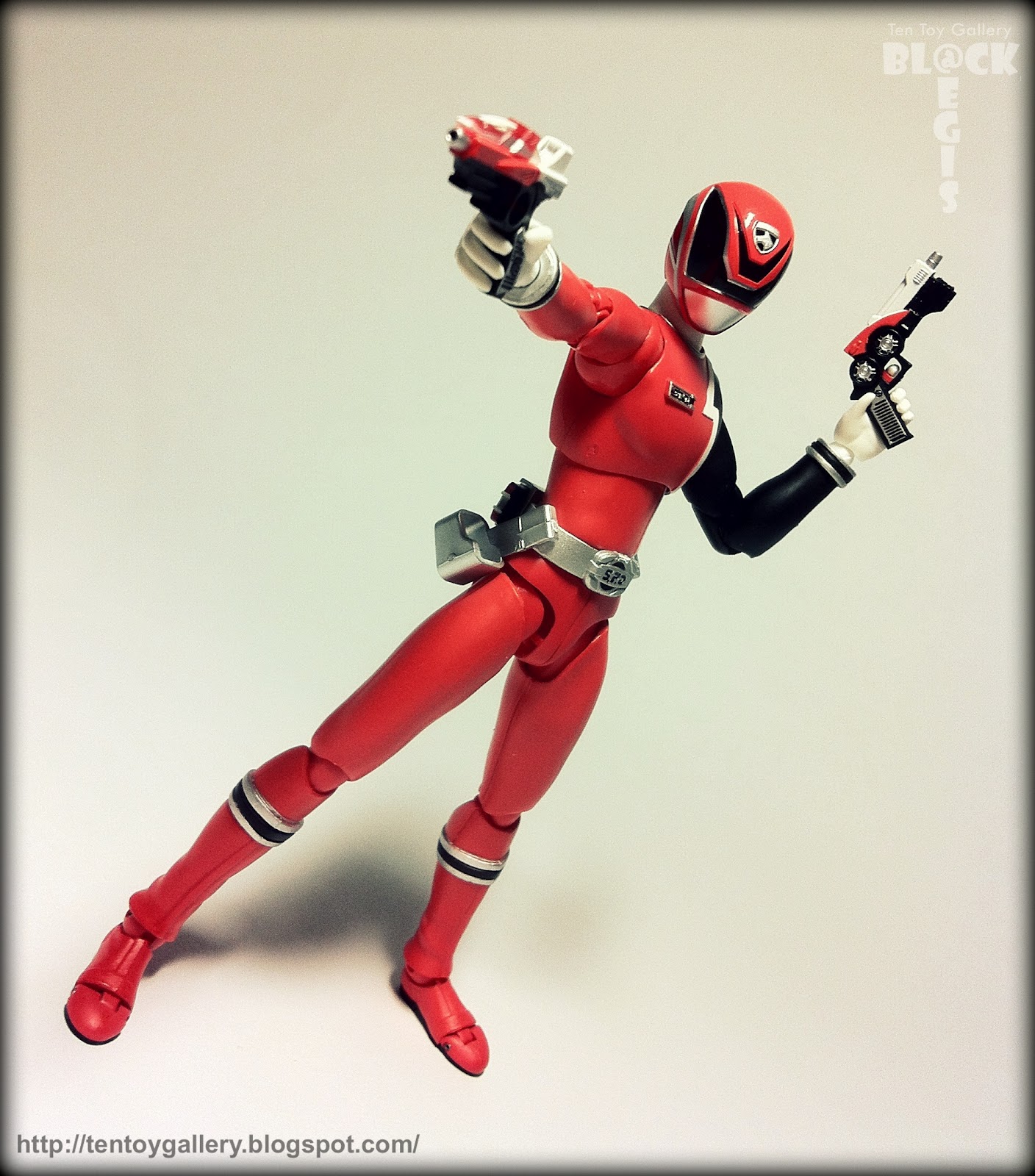 Ten Toy Gallery: Review: S.H.Figuarts Deka Red